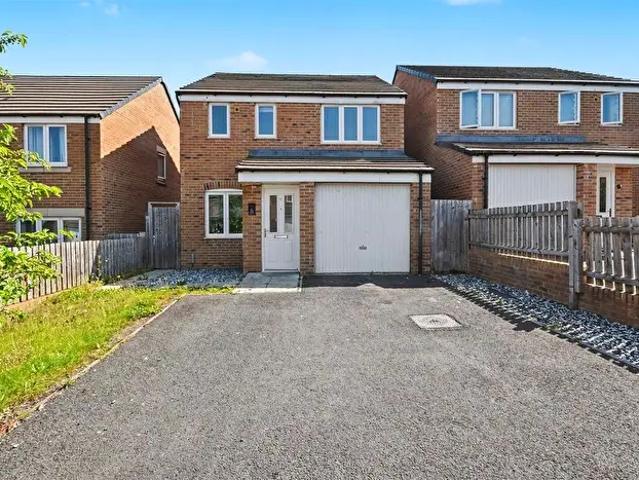 3 Bedroom Detached House To Rent In Seawell Road, Weldon, NN17