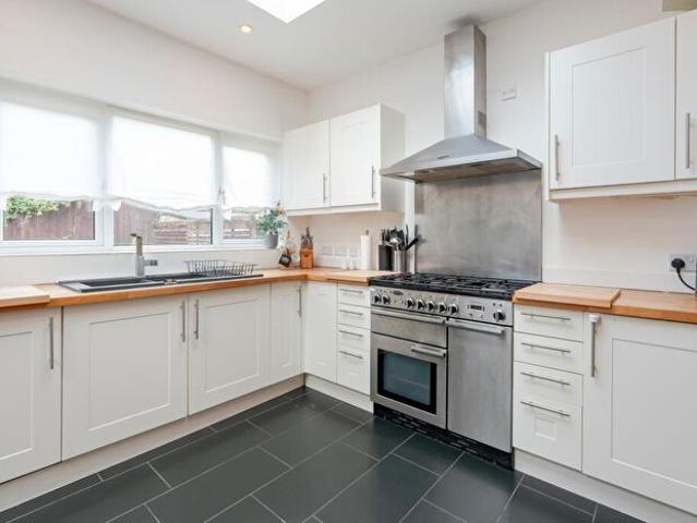 3 Bedroom Detached House To Rent In Stephen Road, Headington, Oxford, Oxfordshire, OX3
