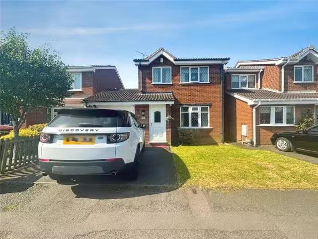 3 bedroom Detached House to rent, Mercia Drive, Wolverhampton.