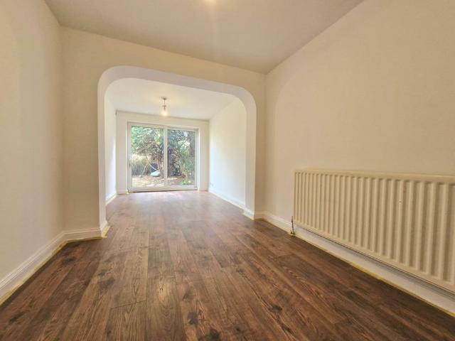 3 bedroom detached to let