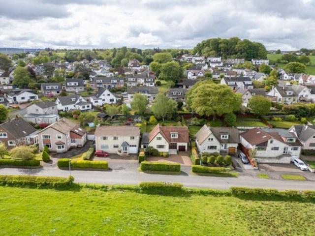 3 bedroom detached villa for sale in Humbie Road, Eaglesham, G76