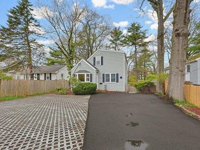 3 bedroom, Dedham MA 02026 LS102776538