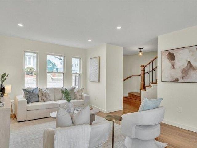 3 bedroom, Dedham MA 02026 LS102826861