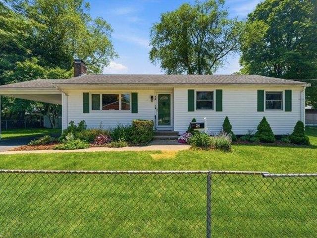 3 bedroom, Dedham MA 02026 104790643