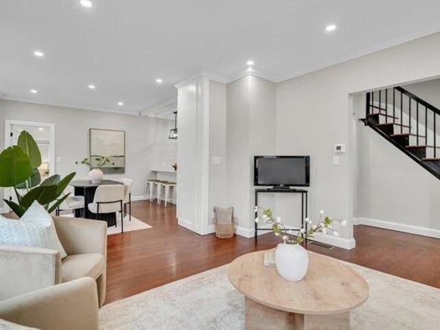 3 bedroom, Dedham MA 02026 105141688