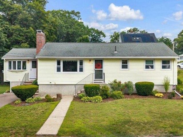 3 bedroom, Dedham MA 02026 105124487