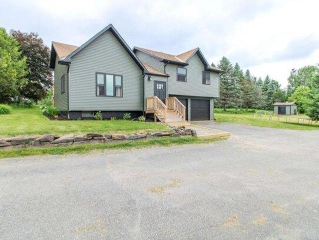 3 bedroom, Derby VT 05829 93202500