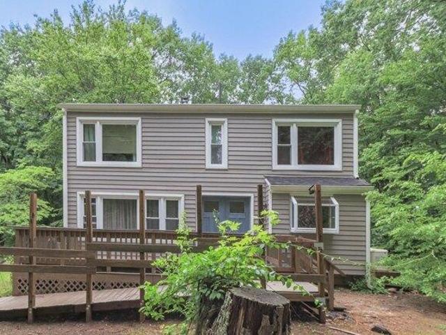 3 bedroom, Derry NH 03038 104718880