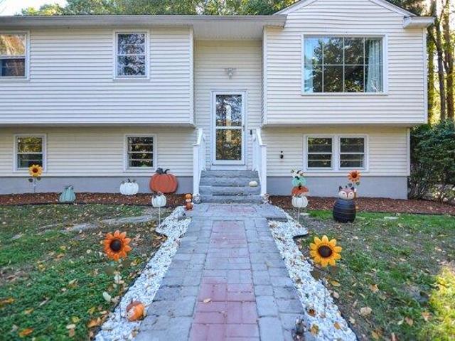 3 bedroom, Derry NH 03038 103222102