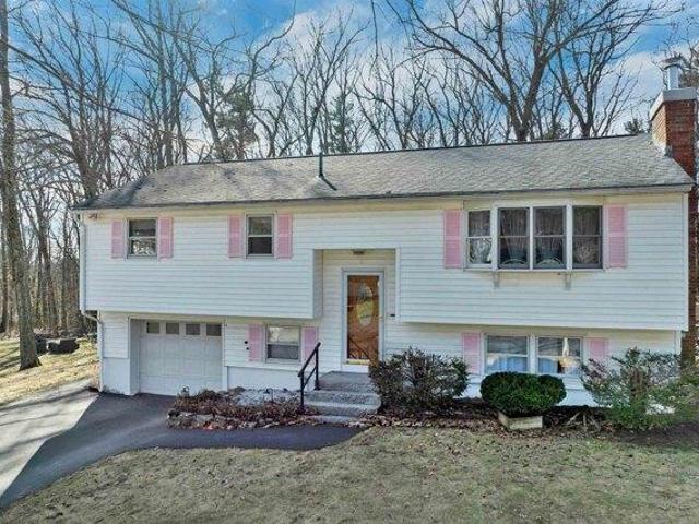 3 bedroom, Derry NH 03038 LS102121612