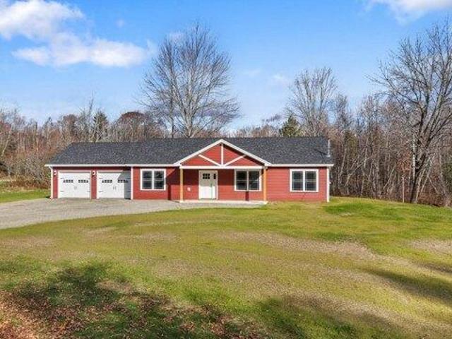 3 bedroom, Dixmont ME 04932 101897338