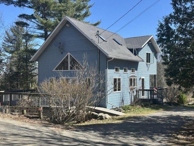 3 bedroom, Dixmont ME 04932 102064630