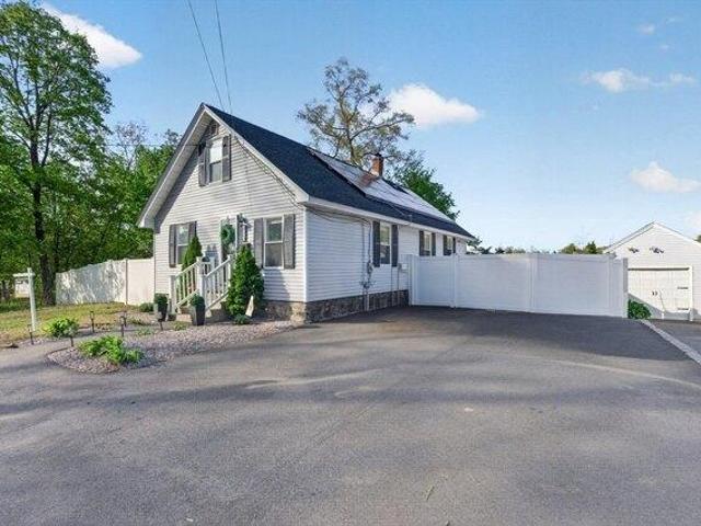 3 bedroom, Dracut MA 01826 102345853