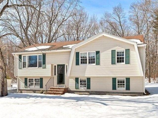3 bedroom, Dracut MA 01826 102371117