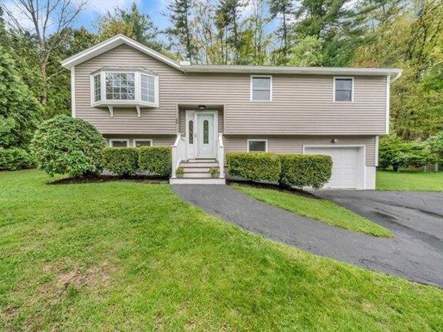 3 bedroom, Dracut MA 01826 104571038