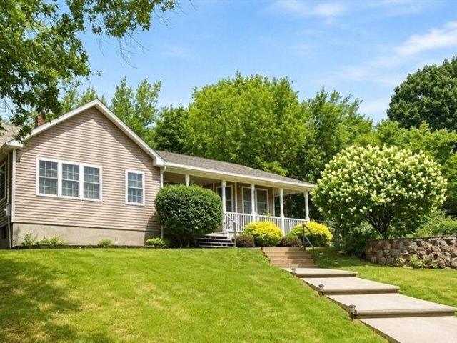 3 bedroom, Dracut MA 01826 104907989