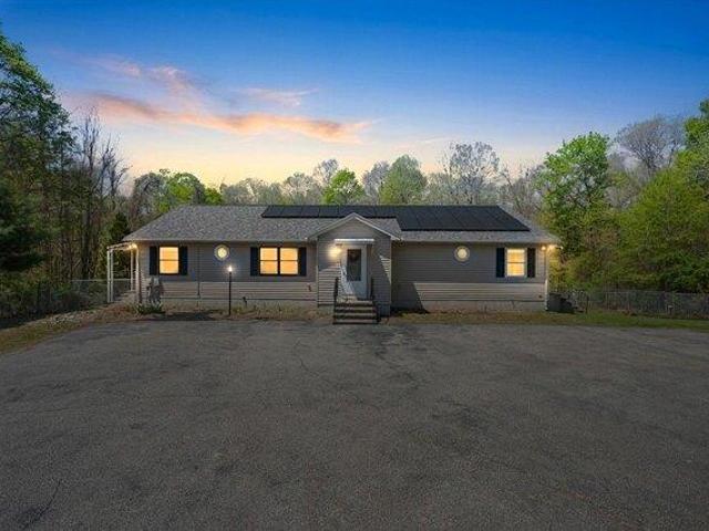 3 bedroom, Dudley MA 01571 LS103018791