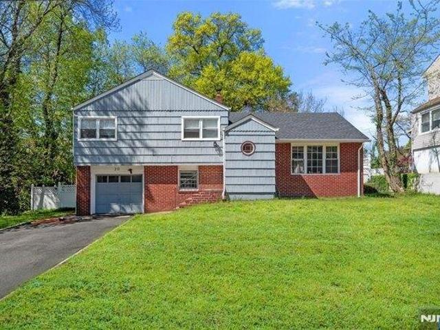3 bedroom, Dumont NJ 07628 LS102800341