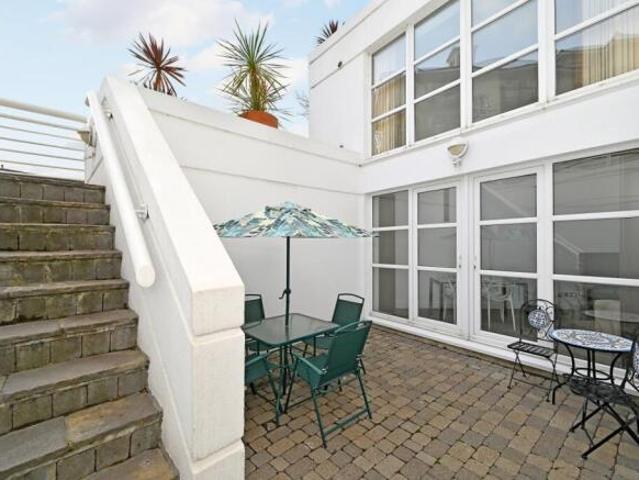 3 bedroom duplex for rent in Manchester Road, E14