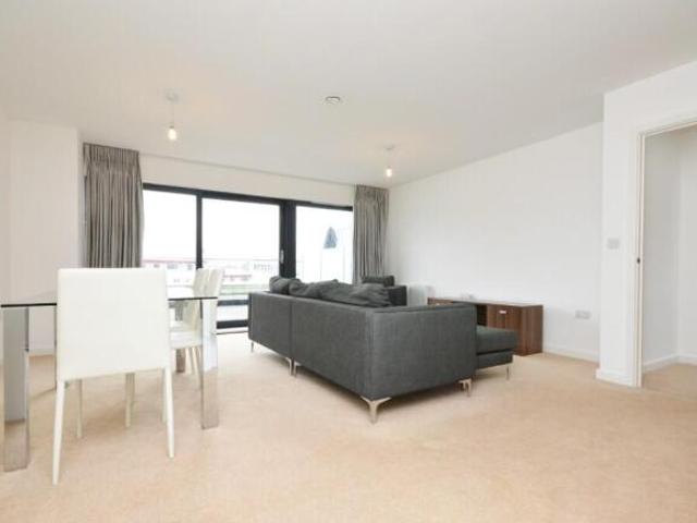 3 bedroom duplex for rent in Canons Way, Bristol, BS1