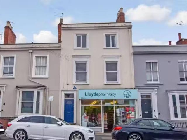 3 bedroom duplex for rent in Clarendon Street, CV32