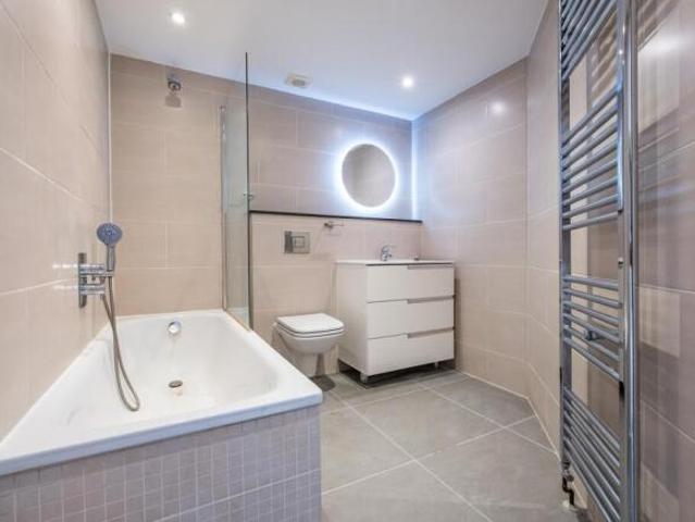 3 bedroom duplex for rent in Junction Mews Paddington W2