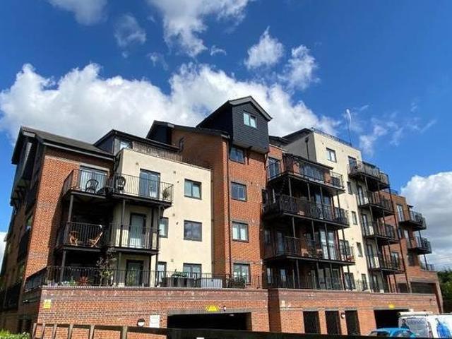 3 bedroom duplex for rent in Tanners Wharf Bishop s Stortford Hertfordshire CM23