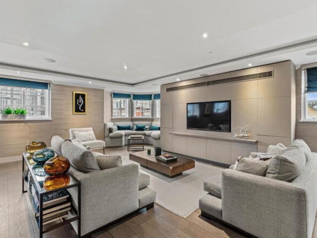 3 bedroom duplex for sale in New Cavendish Street, Marylebone, London, W1W