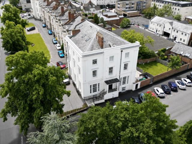 3 bedroom duplex for sale in Beauchamp Hill, Leamington Spa, CV32