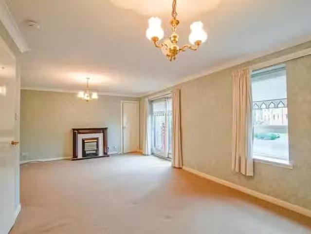 3 Bedroom Duplex For Sale In Curlinghall, Largs, KA30