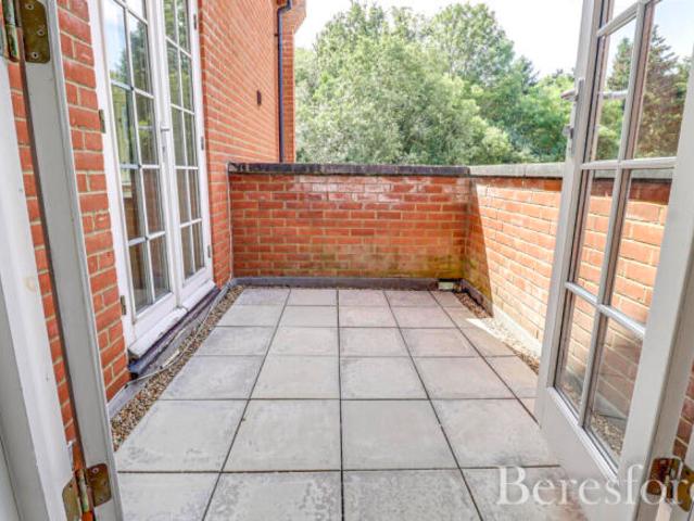3 bedroom duplex for sale in Greensleeves Drive, Warley, CM14
