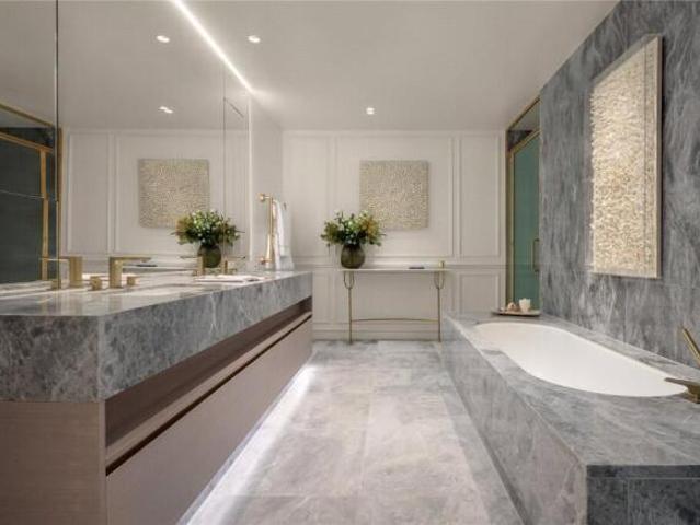 3 bedroom duplex for sale in Holland Park Gate, 257 Kensington High Street, London, W8