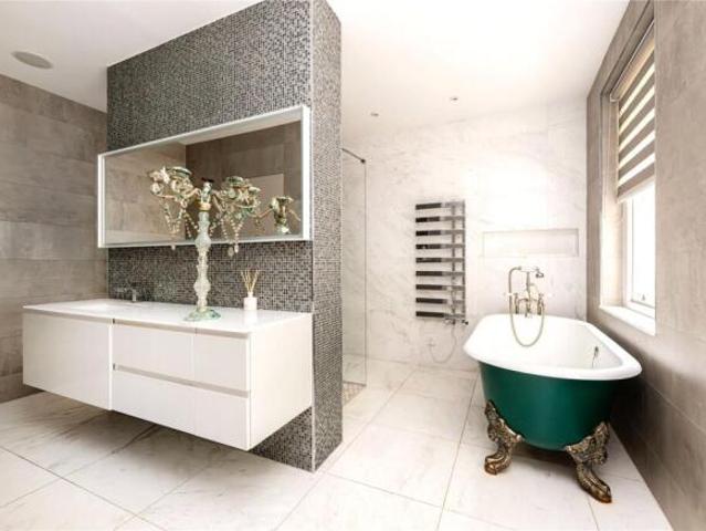 3 bedroom duplex for sale in Leamington Road Villas, Notting Hill, London, W11
