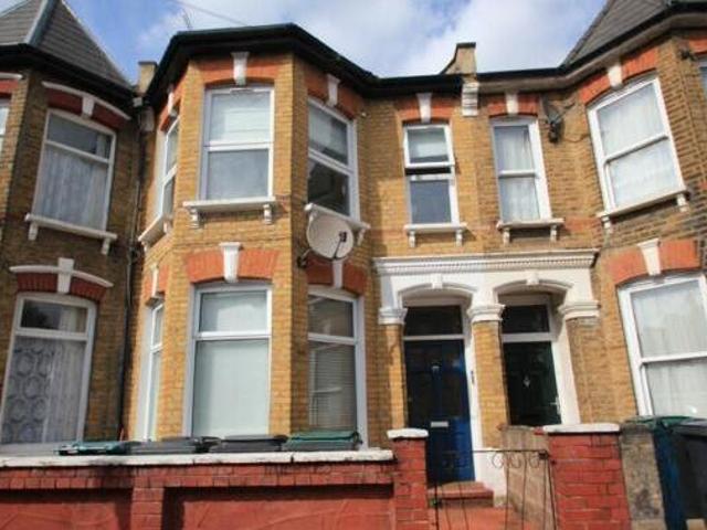 3 Bedroom Duplex For Sale In London
