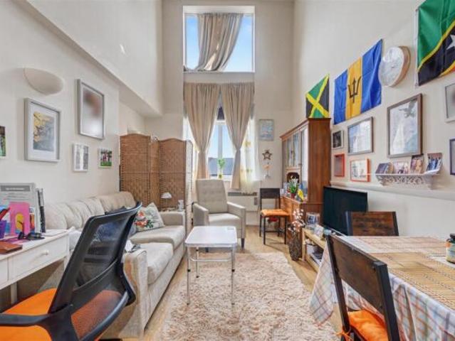 3 bedroom duplex for sale in Royal Court, Haydn Road, Nottingham, NG5