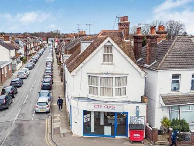 3 Bedroom Duplex For Sale In St Albans