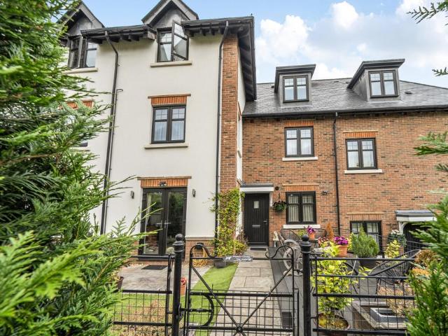 3 bedroom duplex for sale