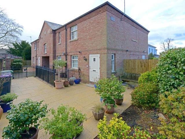 3 bedroom duplex for sale