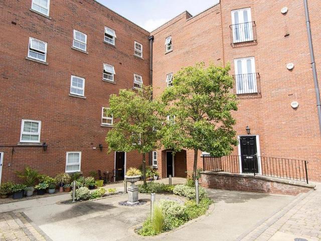 3 bedroom duplex for sale
