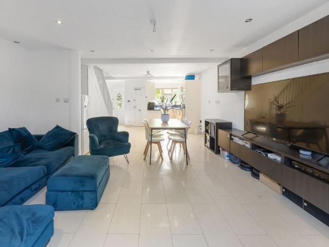 3 bedroom duplex for sale