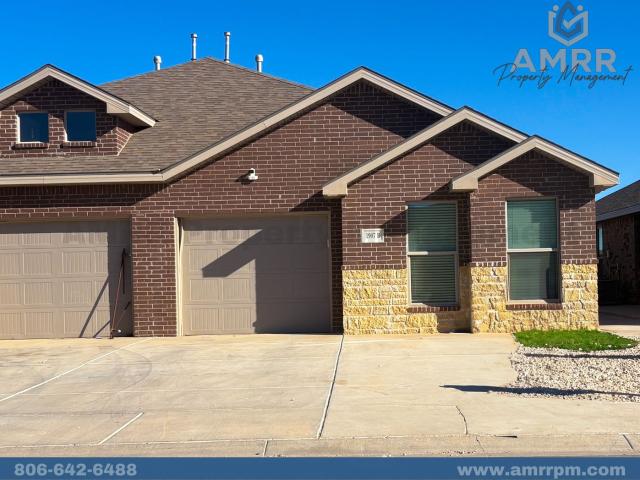 3 Bedroom Duplex In Frenship ISD 18 MONTH LEASE MOVE IN SPECIAL