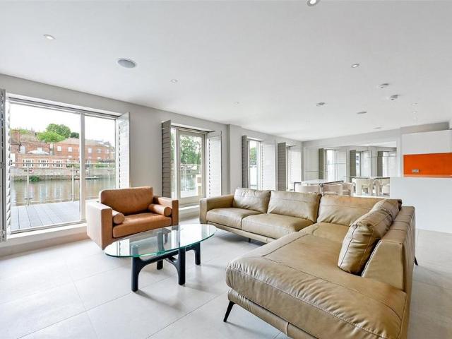 3 bedroom duplex to rent