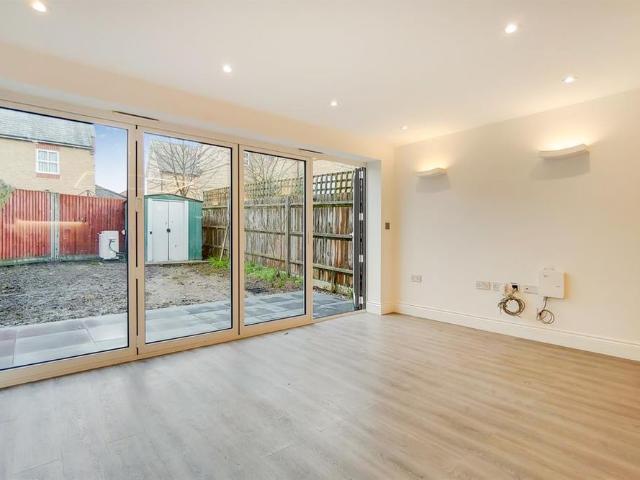3 bedroom duplex to rent