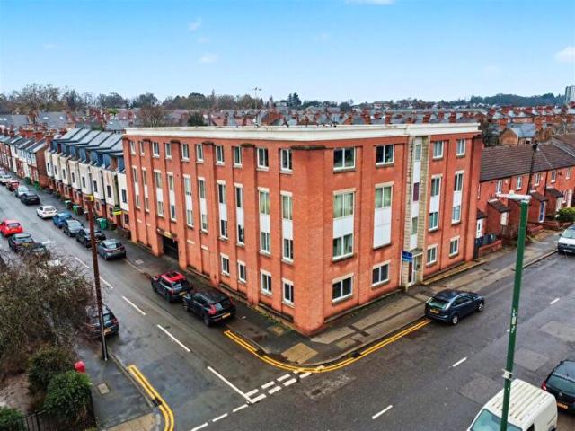 3 Bedroom Duplex To Rent In Royal Court, Haydn Road, Nottingham, NG5