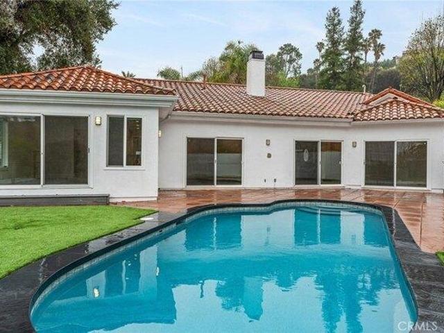 3 bedroom, Encino CA 91316 89765467
