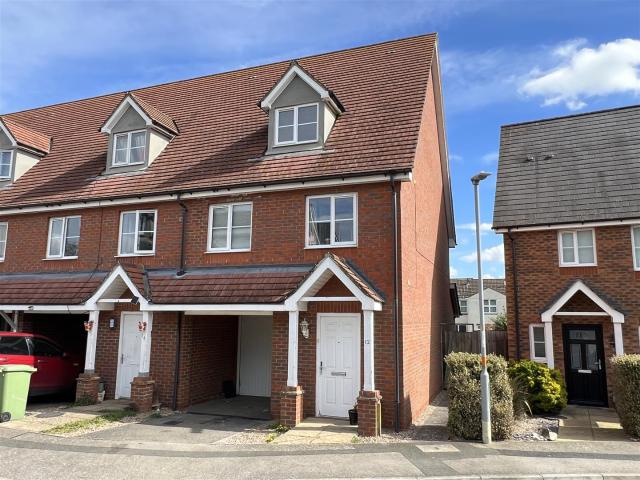 3 bedroom End of Terrace for rent