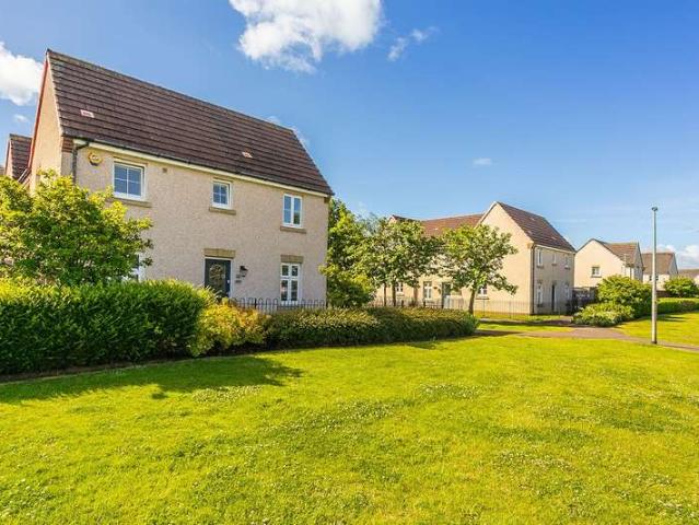 3 Bedroom End Of Terrace House