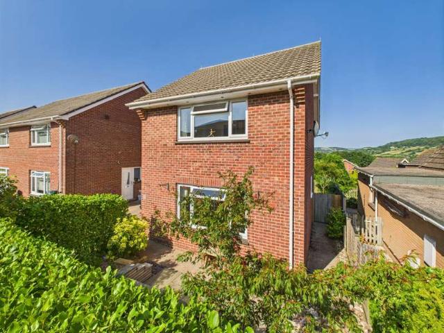 3 Bedroom End Of Terrace House