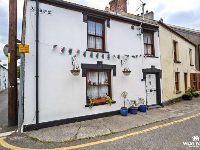 3 Bedroom End Of Terrace House