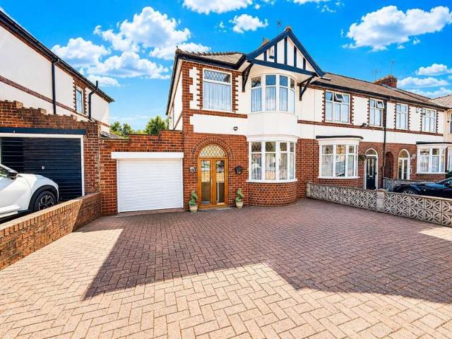 3 Bedroom End Of Terrace House